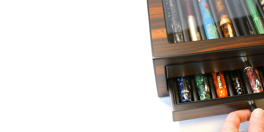 Pen Chalet 16 Pen Wooden Pen Rests & Display Cases
