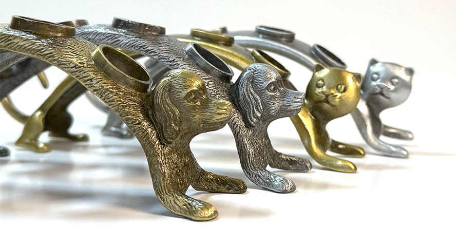 Pen Chalet Raining Cats and Dogs Desktop Pen Rests & Display Cases