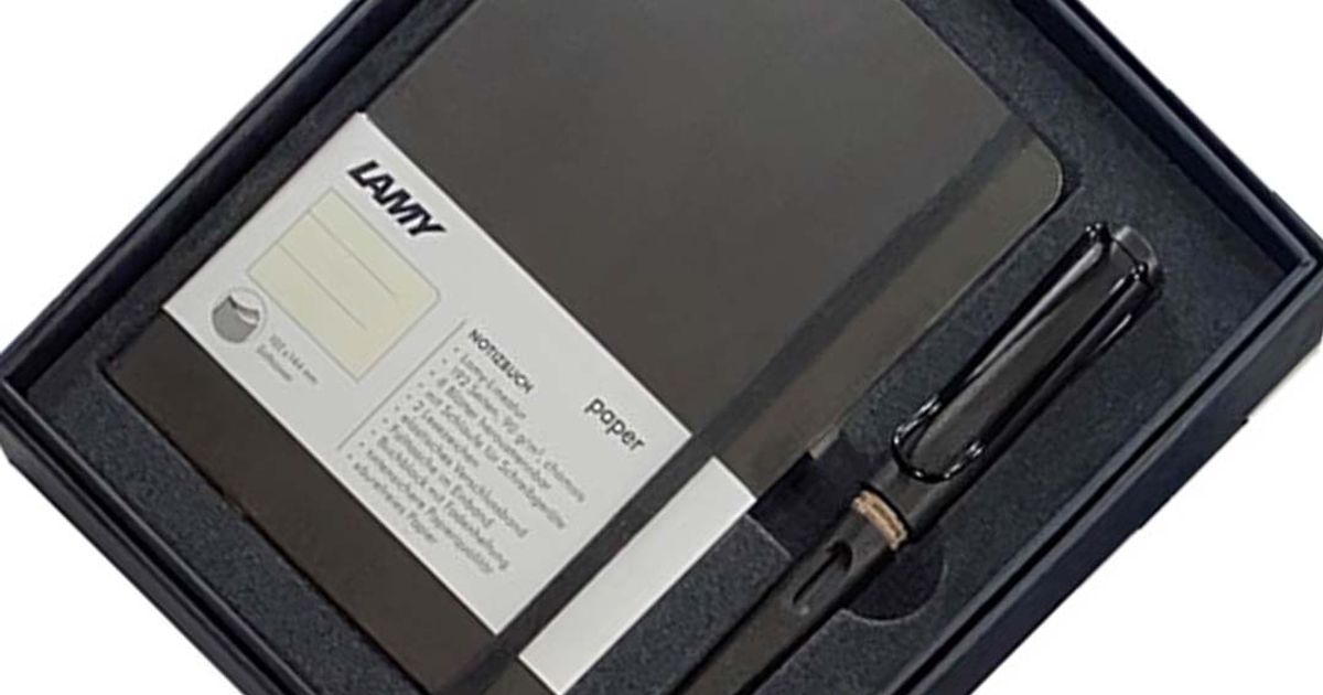 Lamy Gift Set - Notebook & Safari Fountain Pens