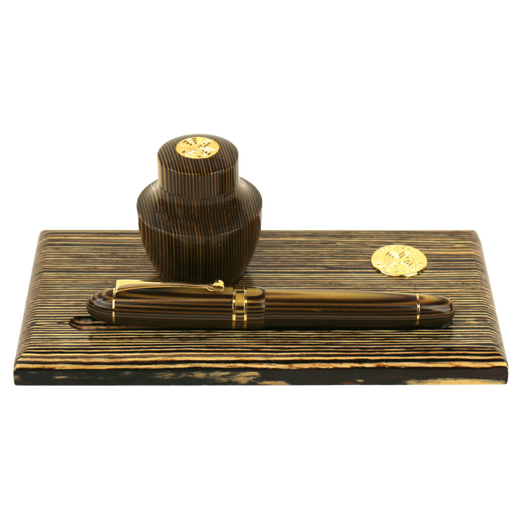 Magna Carta Libertatum Lord Desk Set Fountain Pens