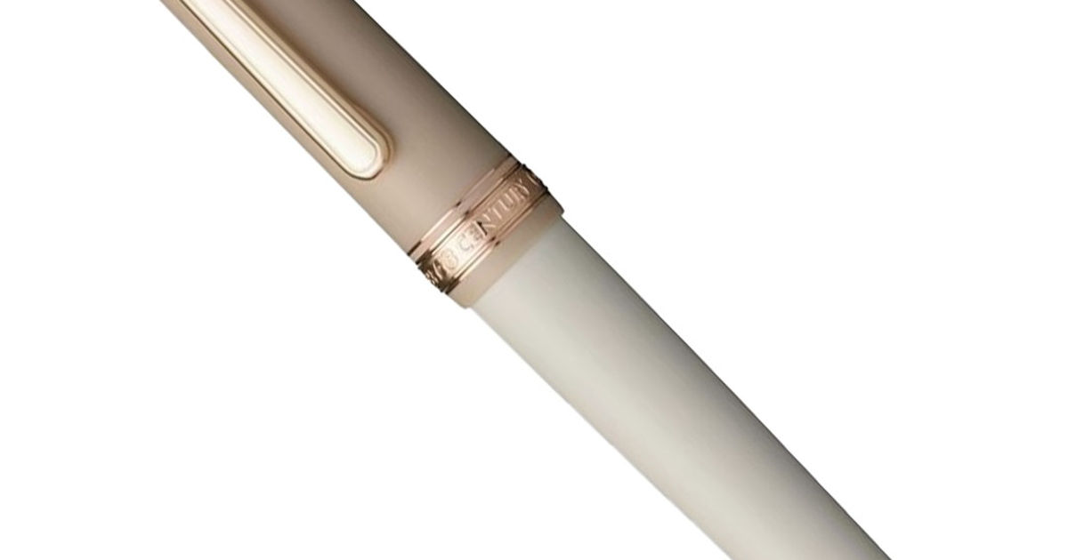 Platinum Chai Latte Shape of Heart 3776 Fountain Pens